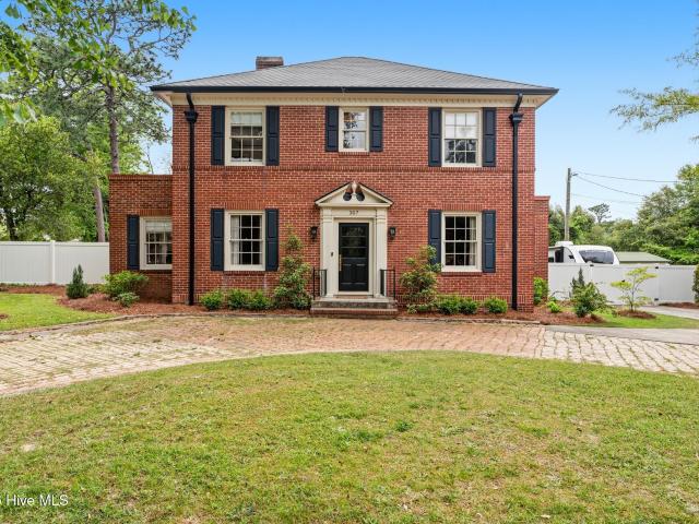 307 Bauersfeld Street