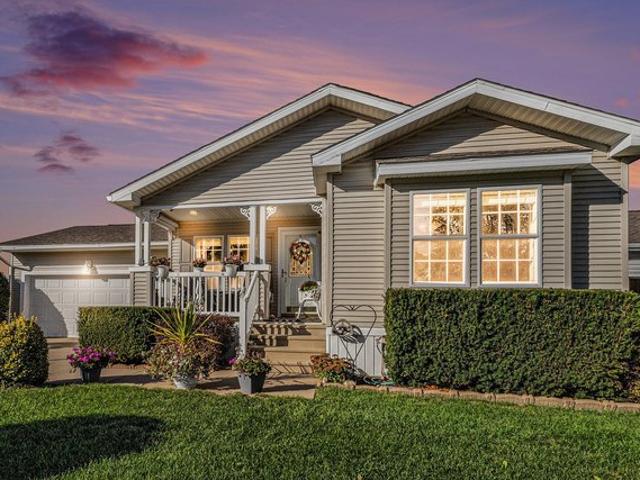 307 Golden Eagle Dr SE, Grand Rapids, MI 49508