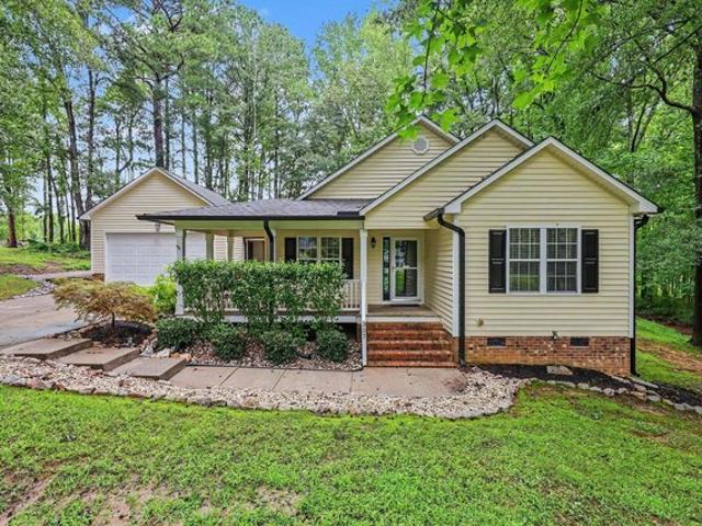 307 Gordon Farm Dr, Benson, NC 27504