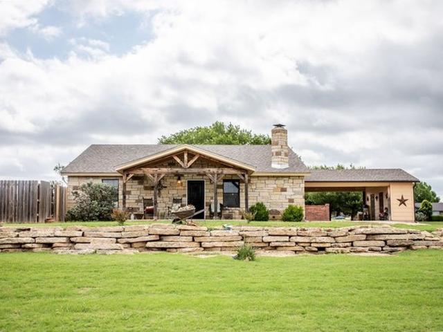 307 Griffin Rd, Albany, TX 76430