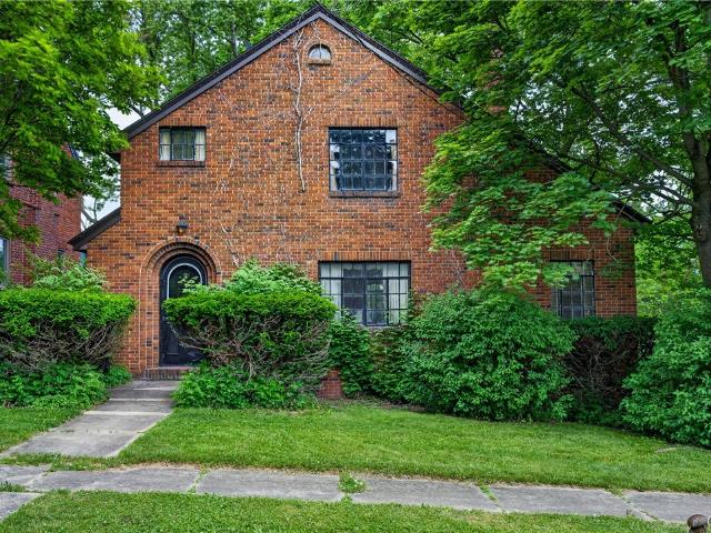 307 Demong Dr
