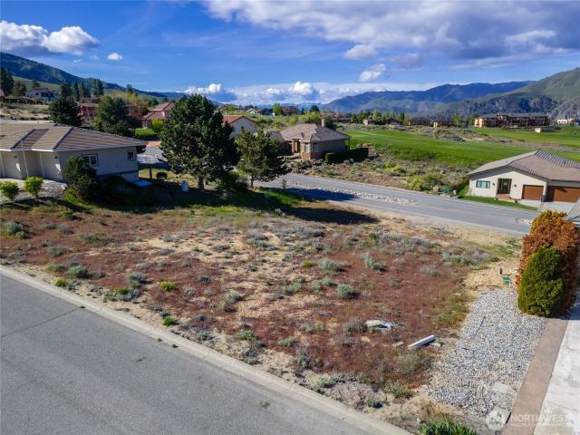 307 Desert View Place