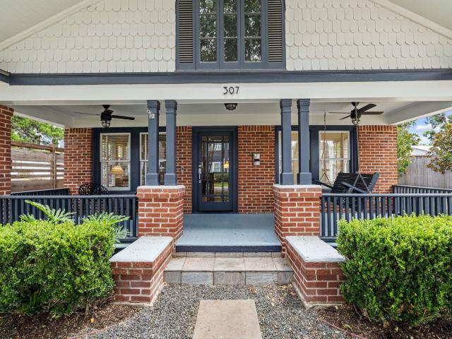 307 E 8th Street