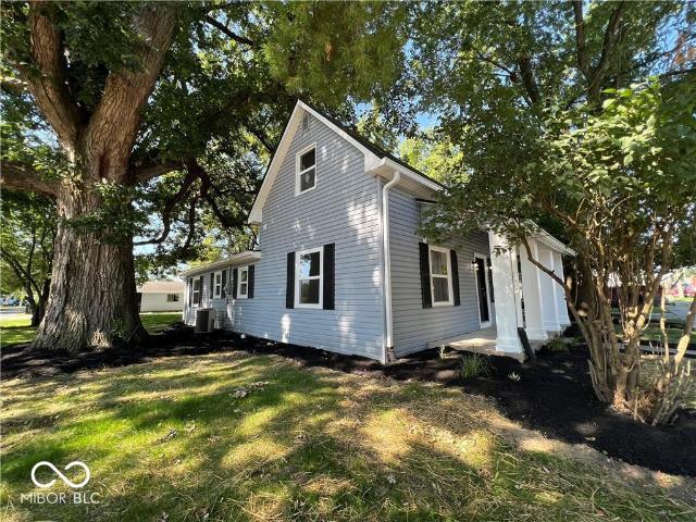 307 E Wall St, Advance, IN 46102 | MLS #22083