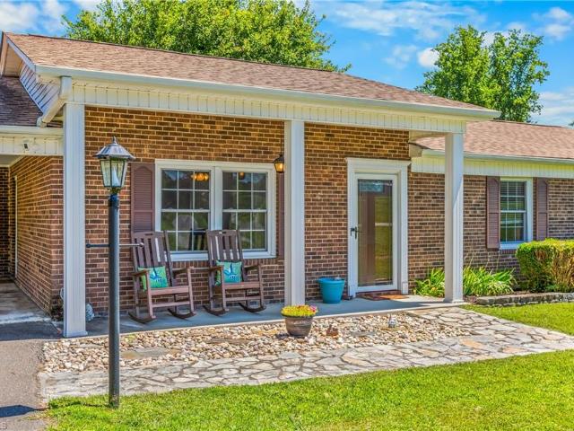 307 E Devon Drive