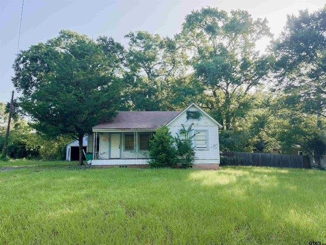 307 E Park Dr, Overton, TX 75684