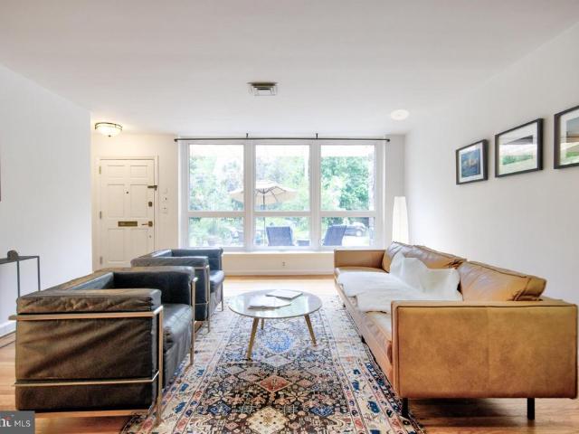 307 E Roumfort Road