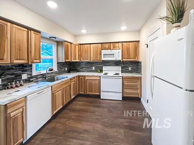 307 Elm St