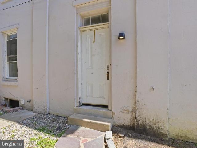 307 Kings Highway E # 1