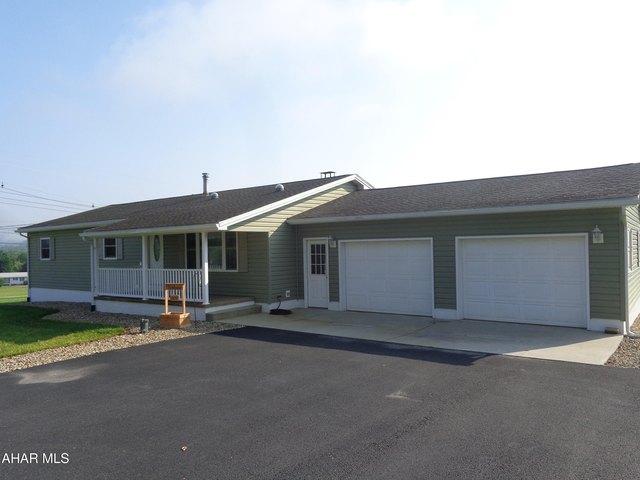 307 Klein Rd, Hollidaysburg, PA 16648