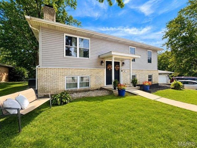 307 Hazel St, Troy, IL 62294