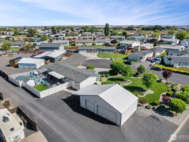 307 Hilltop Circle