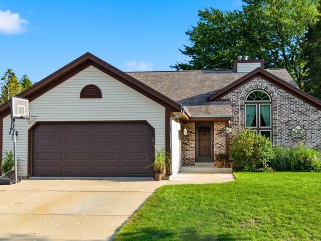 307 James St, Watertown, WI 53098