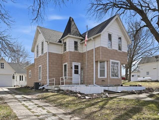 307 Oak Ave, Charter Oak, IA 51439