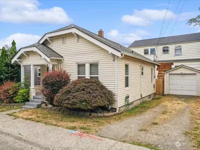 307 OLYMPIC PL, BREMERTON, WA 98312 Single Family Residence Fo.