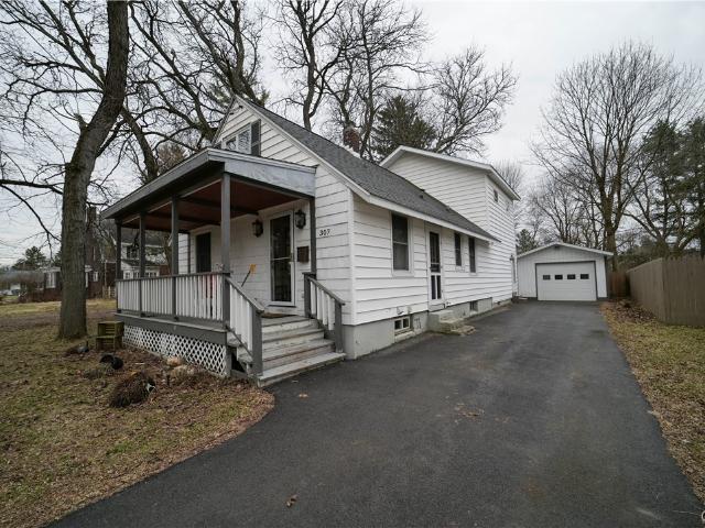 307 Lomond Place