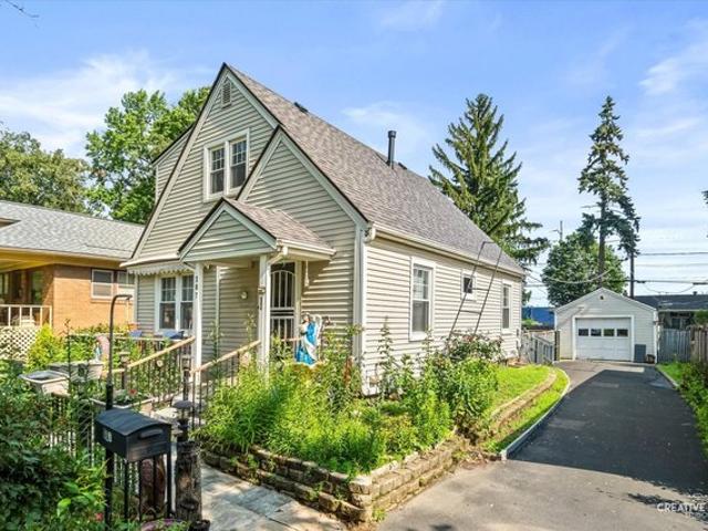 307 Lakelawn Blvd, Aurora, IL 60506