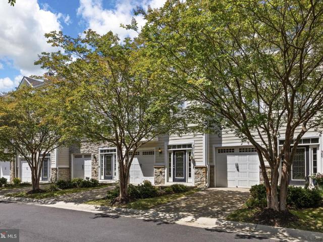 307 Monroe Point Dr