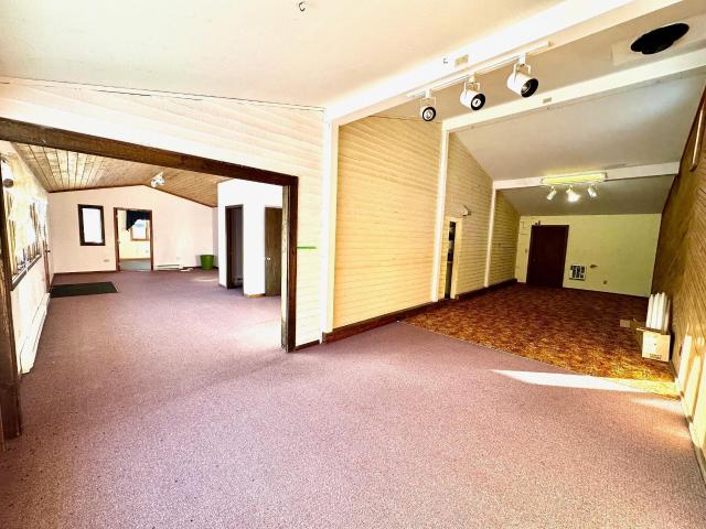 307 Main Street N