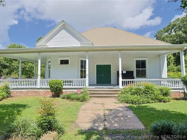 307 McCaskill Ave, Maxton, NC 28364