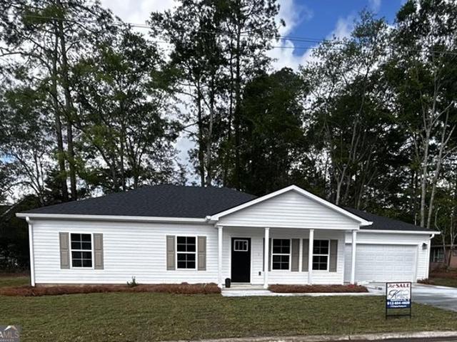 307 McLean St, Claxton, GA 30417