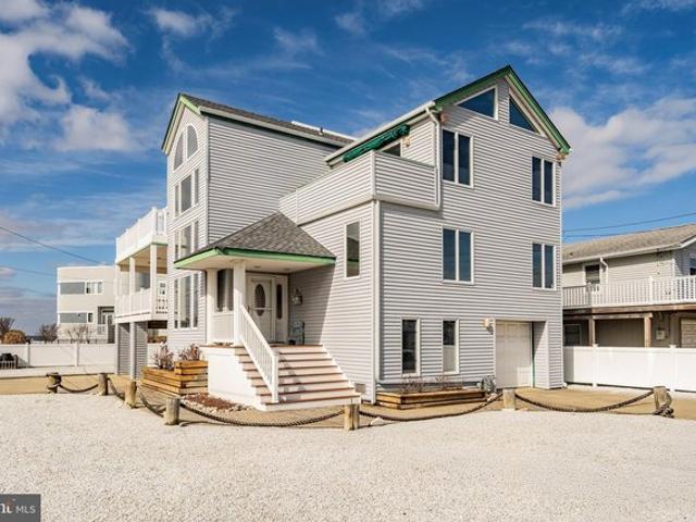 307 N 13th St, Surf City, NJ 08008