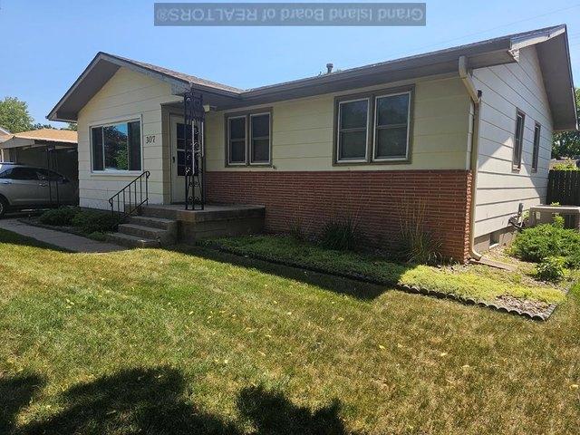 307 N Carey Ave, Grand Island, NE 68803