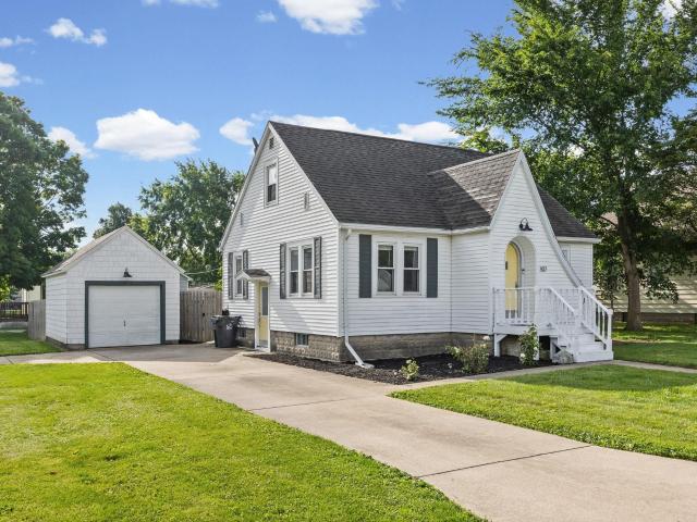 307 N Jackson Avenue
