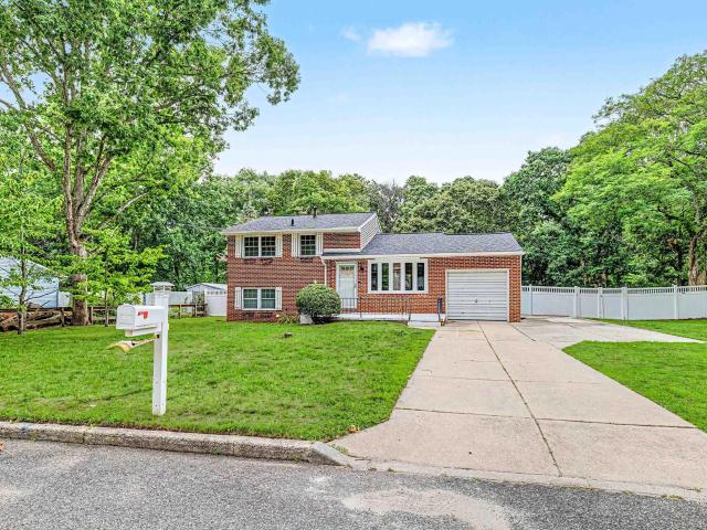 307 Sandy Ln