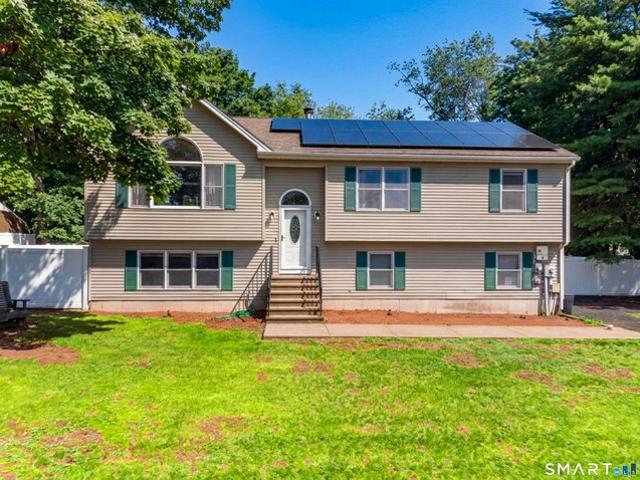 307 Spring Rd, North Haven, CT 06473