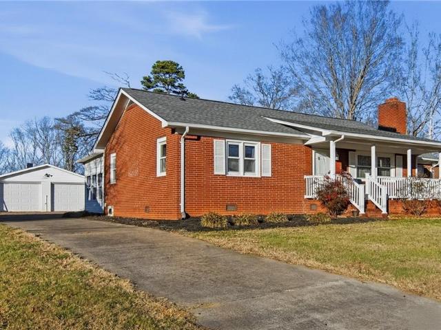 307 Sunrise Avenue