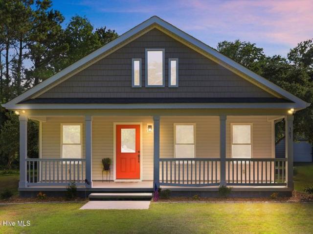 307 Pauline Ct, Holly Ridge, NC 28445