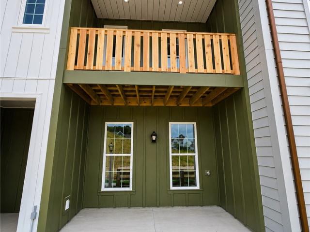 307 Palisade Way