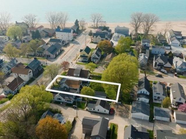 307 Park St, Saint Joseph, MI 49085
