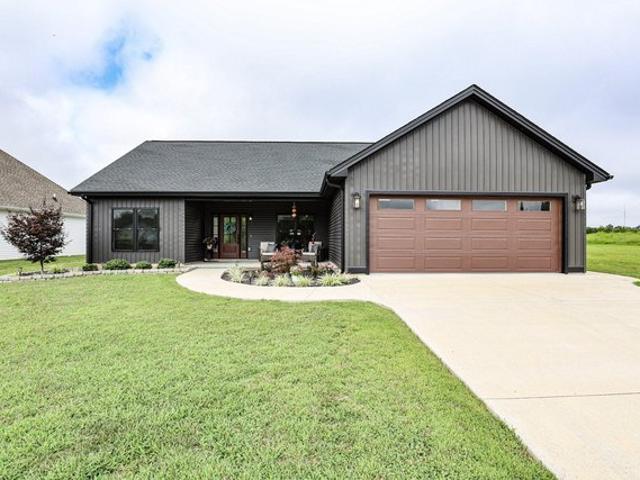 307 Parkway Dr, Mayfield, KY 42066