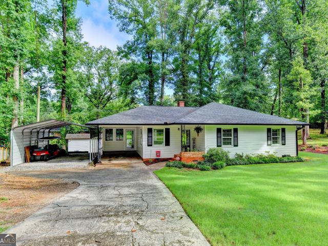 307 Pine Circle