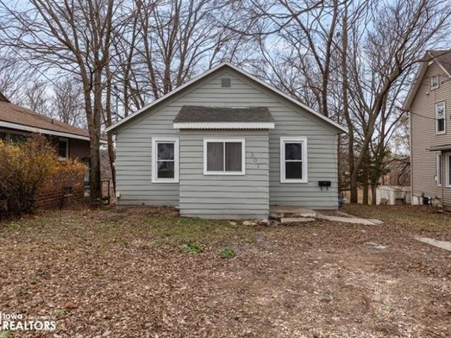 307 Prospect St, Iowa Falls, IA 50126