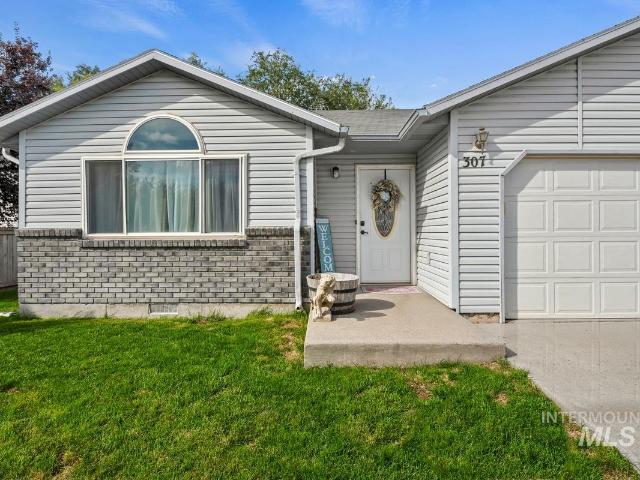 307 Quail Cove Cir