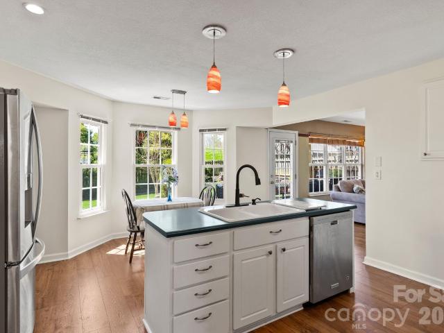307 Roxbury Place