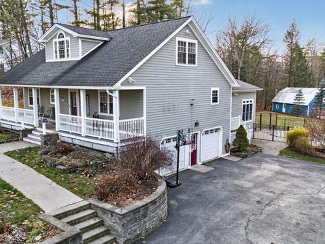 307 Rabie Rd, Averill Park, NY 12018