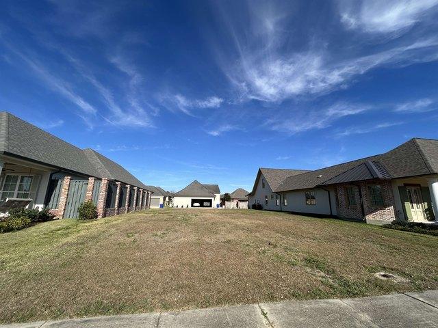307 Rue Colette Lot 6, Thibodaux, LA 70301