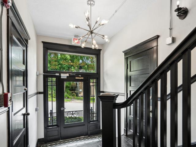 307 W 6th Street # 201