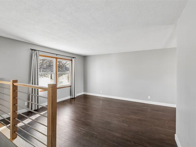 307 W 15th Street N