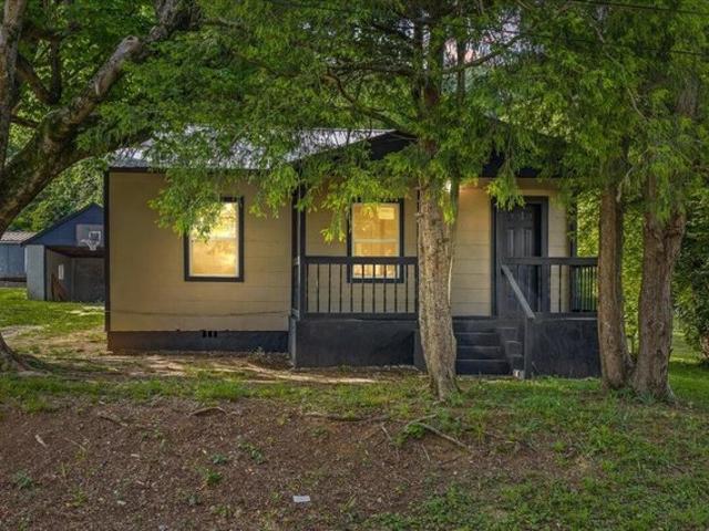 307 W Farrell St, Niota, TN 37826