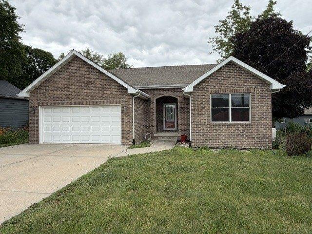 307 W Main St, Gardner, IL 60424