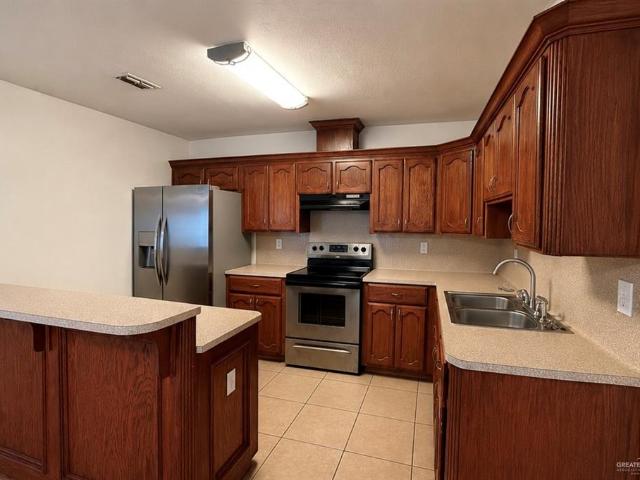 307 W Reid Drive