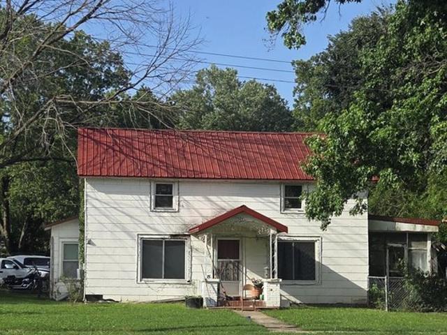 307 W Rose Ave, Crane, MO 65633