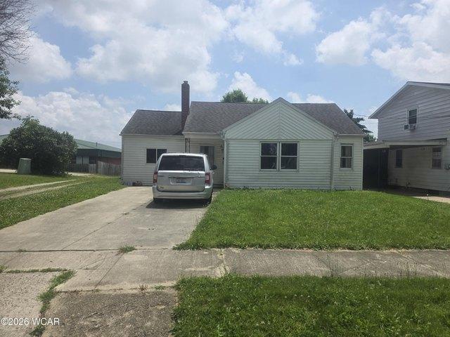 307 W Silver St, Wapakoneta, OH 45895