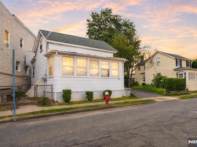 307 Washington Ave, Hackensack, NJ 07601