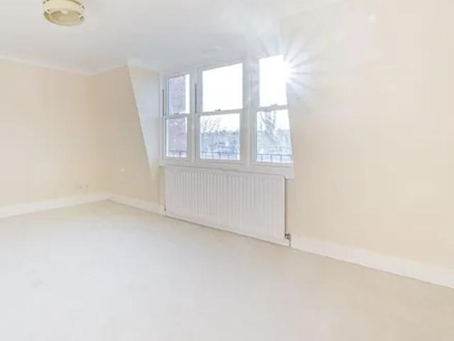 307 Upper Richmond Road, London, SW15 6SS, United Kingdom | 1 bed apartment for rent #168056166 | Rentberry
